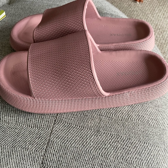 Bronax | Shoes | Bronax Pink Cloud Cushioned Thick Sole Slipon Slide ...